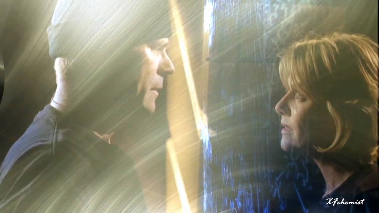Stargate SG-1 - Sam & Jack - Kiss the Rain - YouTube