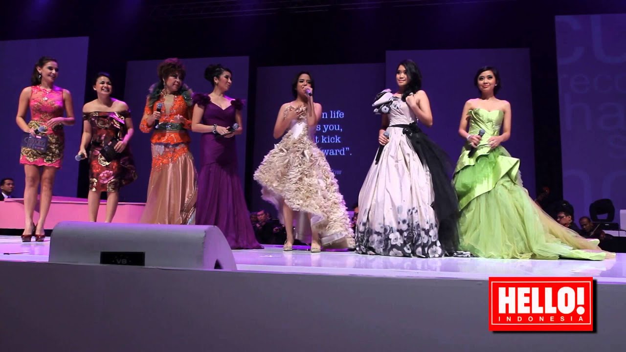 HELLO Diva Reunion Concert 2012 - YouTube