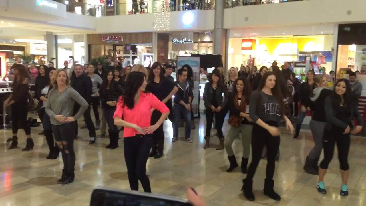Fashion Show Mall flash mob - YouTube