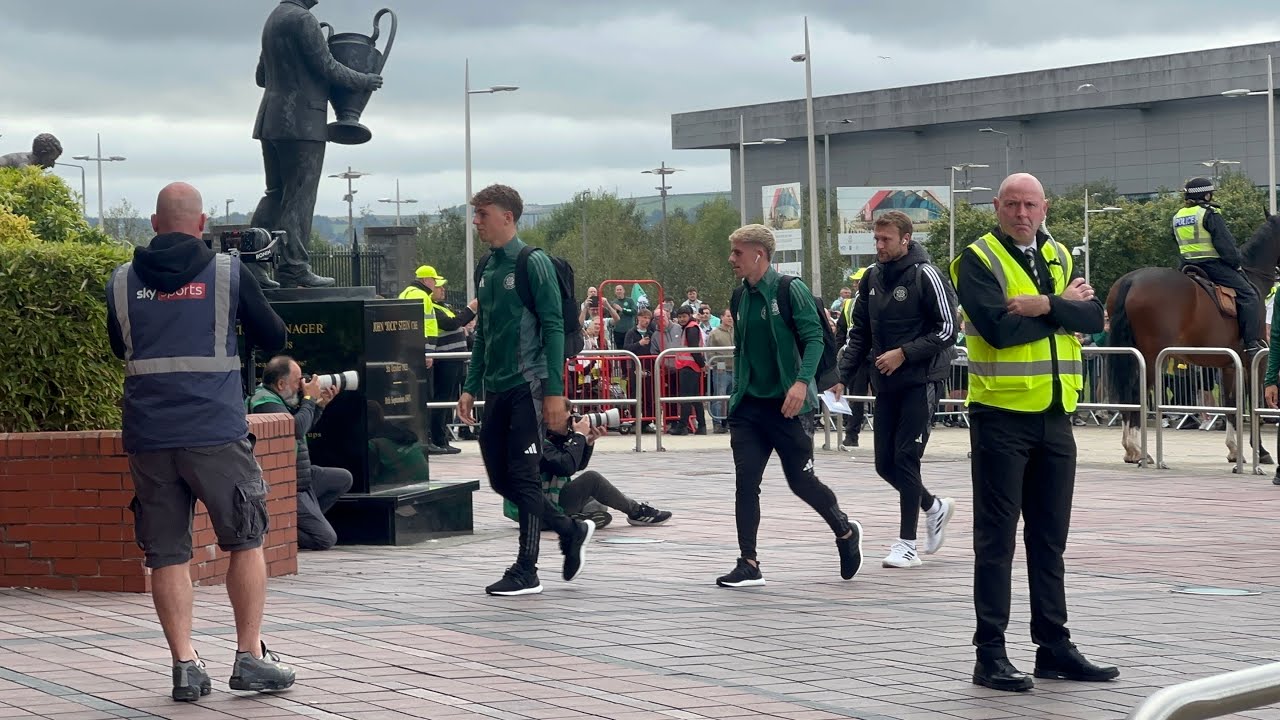 ALL NEW SIGNINGS ON THE CELTIC TEAM BUS ARRIVING BEFORE THE CELTIC V ...