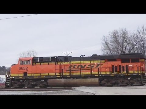 BNSF 6632 w/ CEFX Power, Davenport, IA, 1/12/17. - YouTube