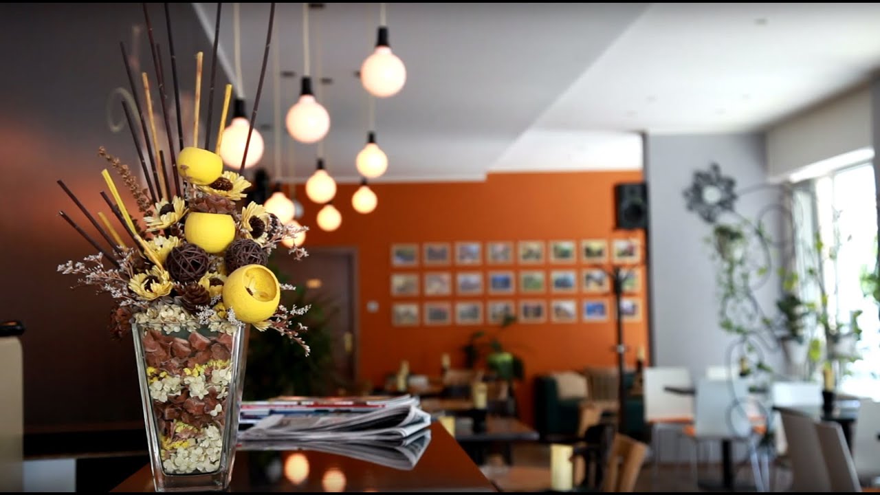 KAFE KABARE - Vojvode Šupljikca 22, Novi Sad - Promo - YouTube