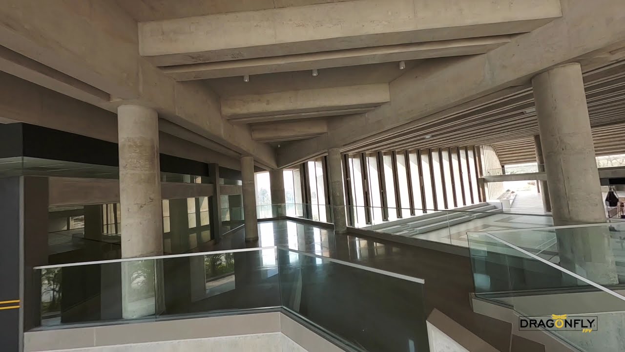 FLAME University, Pune - Cinematic FPV #DragonflyFPV - YouTube