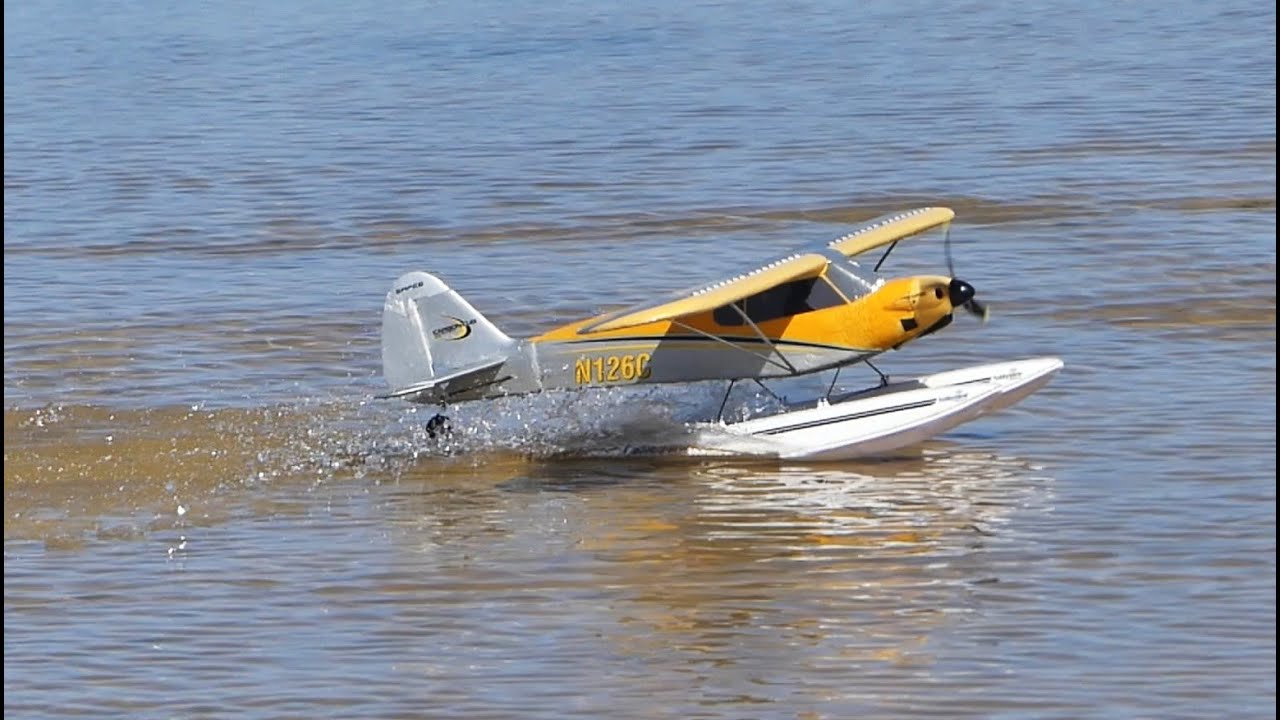 Hobbyzone Carbon Cub and Mini Apprentice floatplanes - YouTube