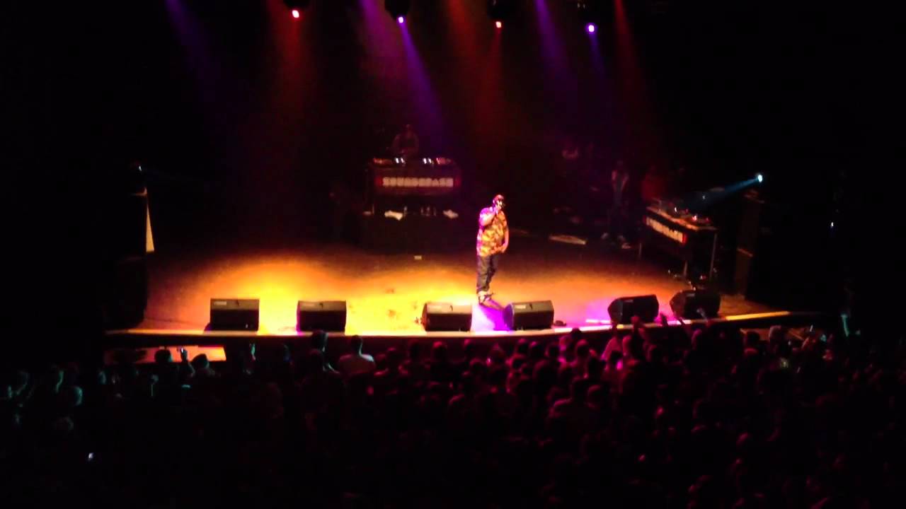 MF Doom - benzie box London 2012 HMV Forum - YouTube