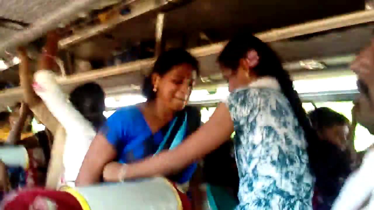 Tamil Girls and Tamil Aunties Kuthu Song Dance inside Bus 2019 - YouTube