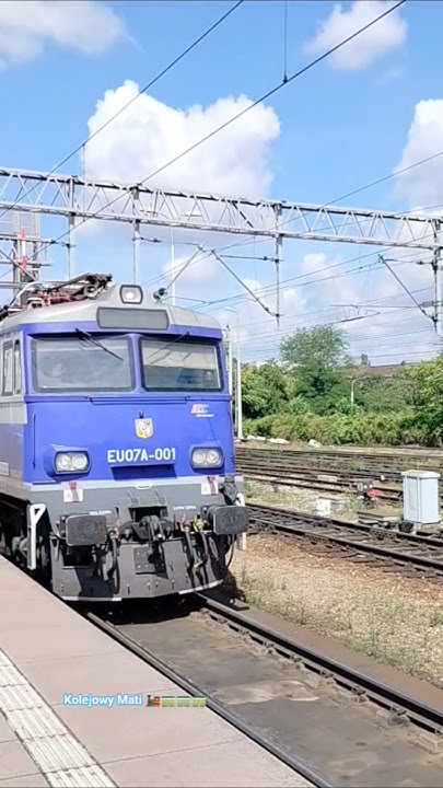 EU07A-001 wjeżdża na stację Wrocław główny #train #kolej #shorts #youtube - YouTube