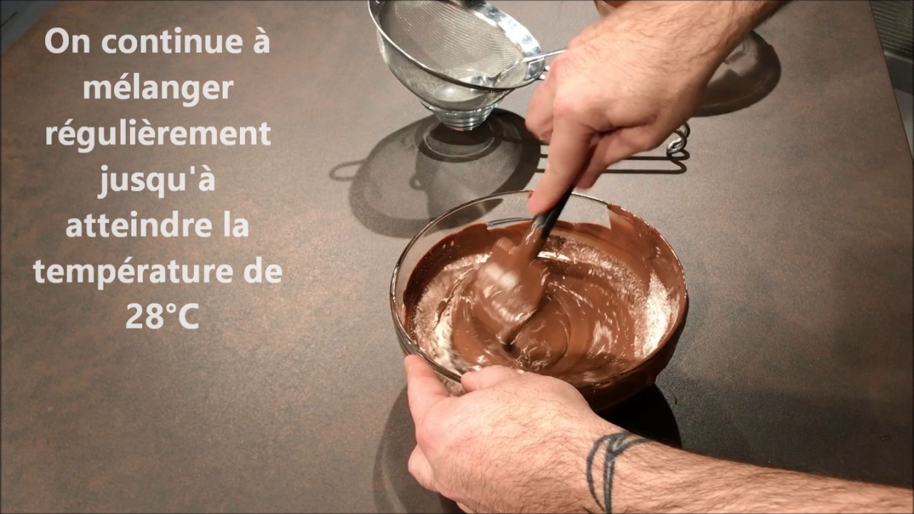 Fritures au chocolat au lait - YouTube