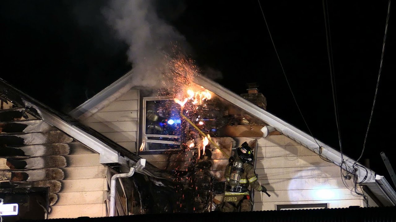 Totowa NJ Fire Department Working Fire 424 Riverview Drive Cat Rescued ...