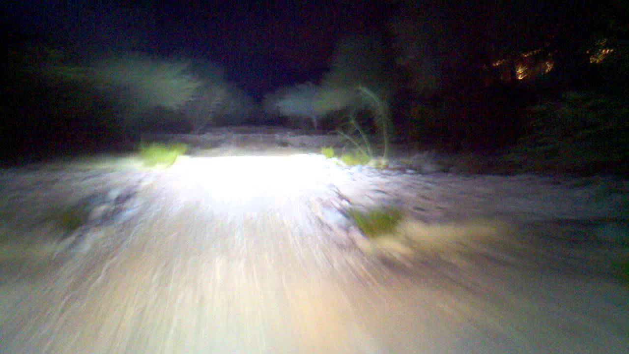 4 wheeling at night - YouTube