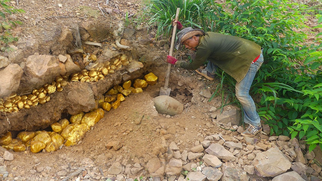 Amazing Looking for Treasure GOLD Under Stone_ Unbelievable! Found ...