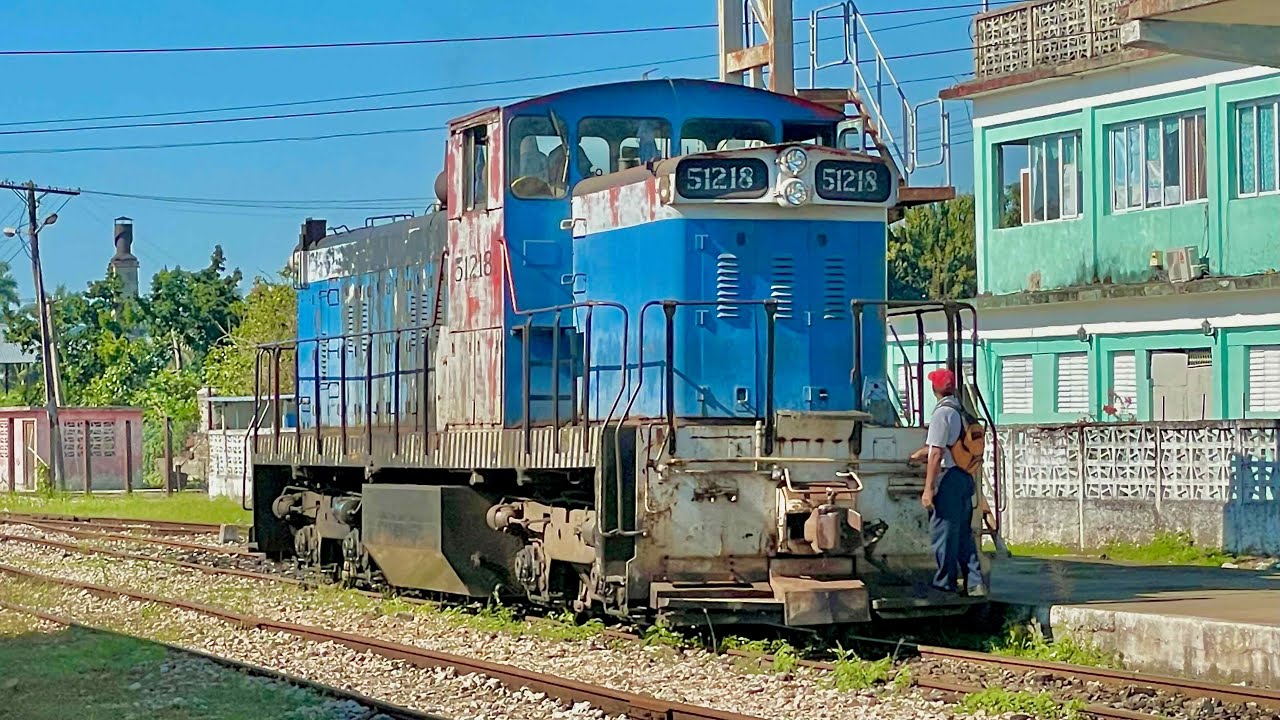 Trains in Cuba - Locomotives of Santa Clara [HD] - YouTube