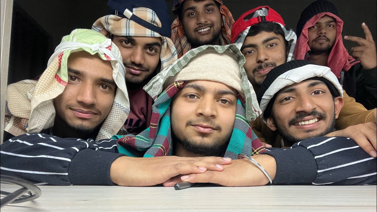 Sayari Competition In Hostel || Open Mic Sayari || Sad Sayari ...