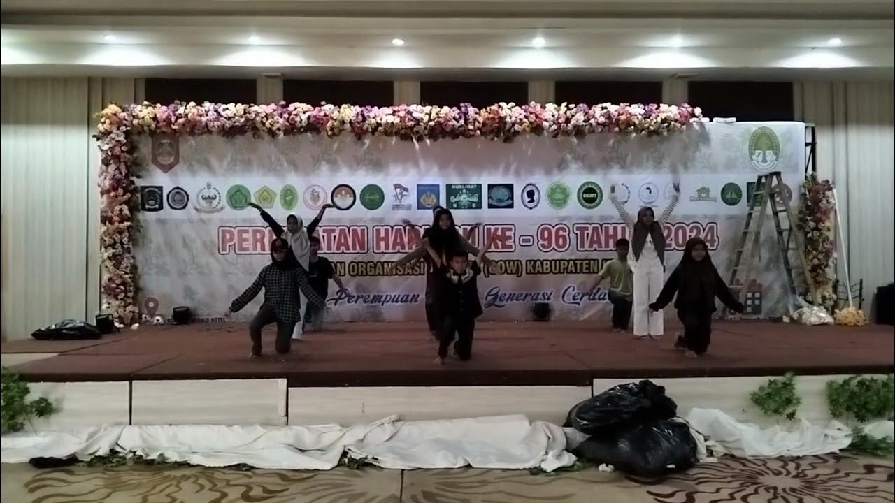 GLADI BERSIH PENAMPILAN JOGET KOMANDO DI HOTEL BORNEO KETAPANG 2024 - YouTube