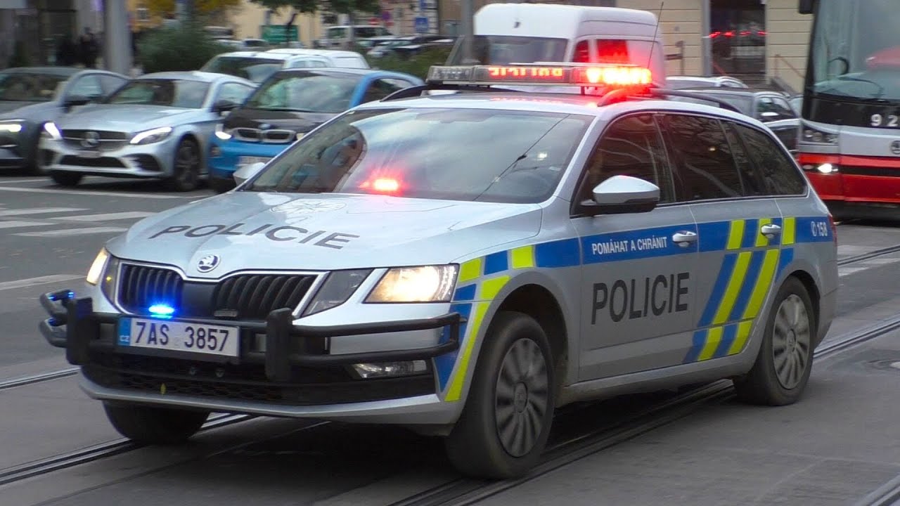 [Horns] Prague Police High Speed Responding To Different Calls ...