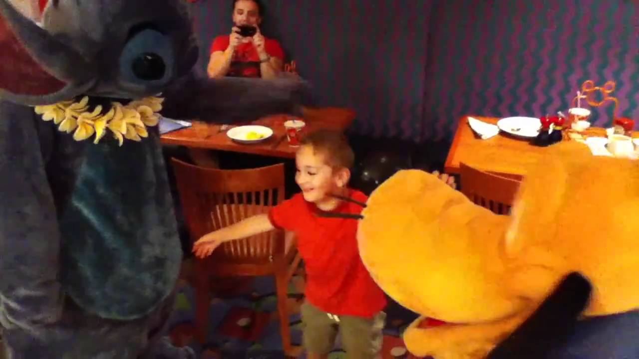 stitch and pluto - YouTube