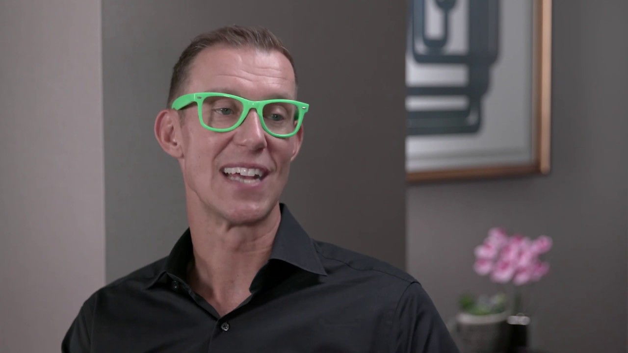 Digital Expression with Erik Qualman - YouTube