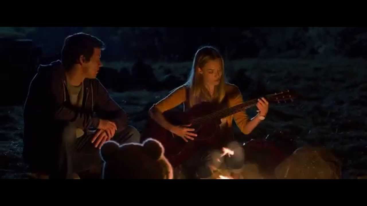 Amanda Seyfried - Mean Ol' Moon - Ted 2 - YouTube