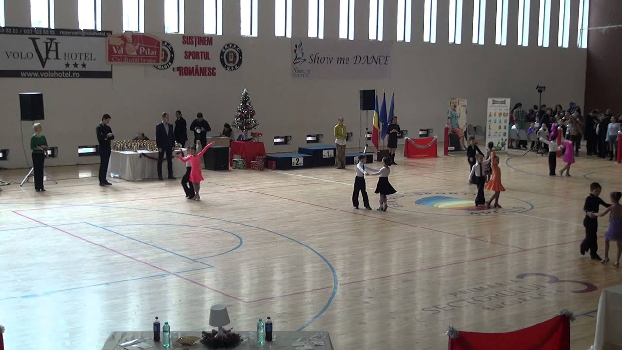 14 12 014 Cupa Show me dance debutanti 4 7 ani cha cha finala - YouTube