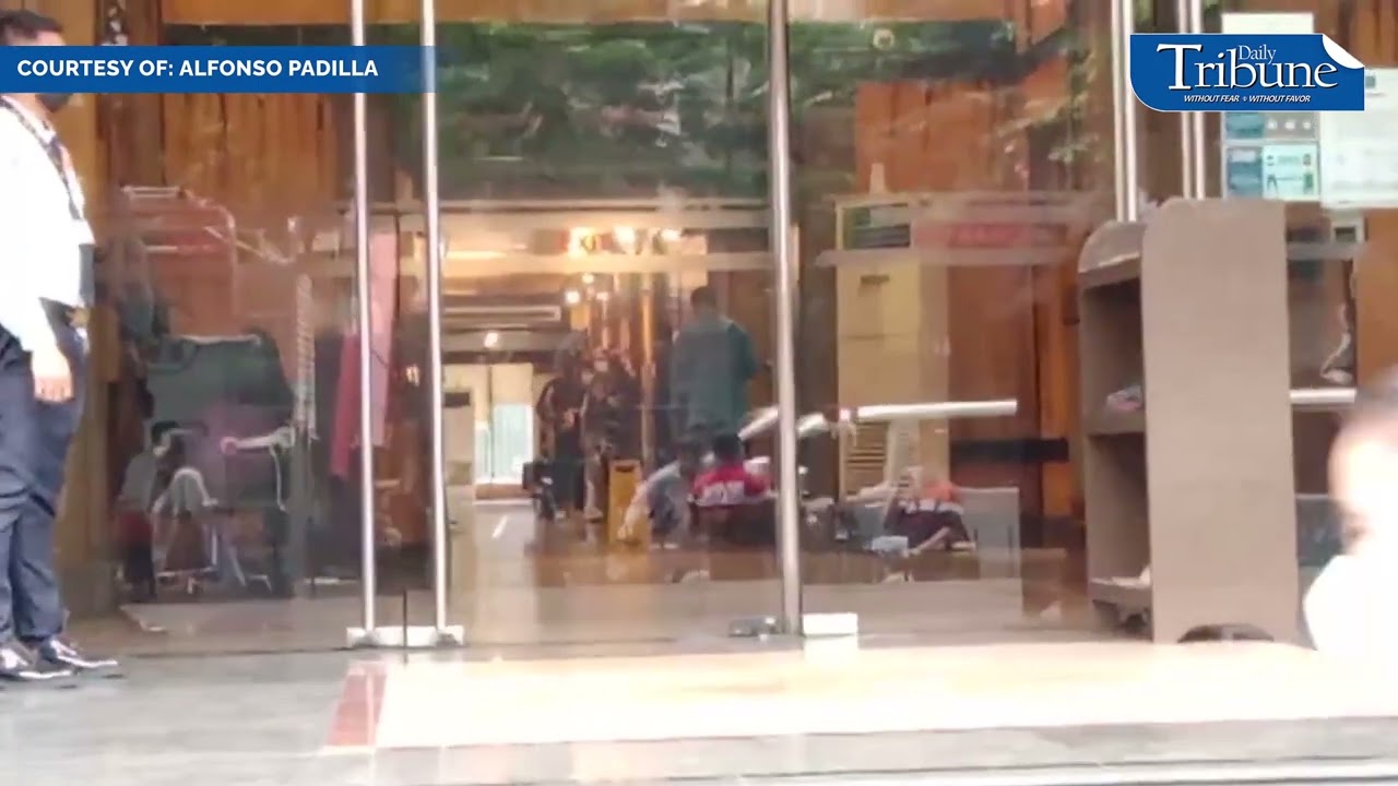2 DEAD, 2 OTHERS INJURED IN ELEVATOR COLLAPSE - YouTube