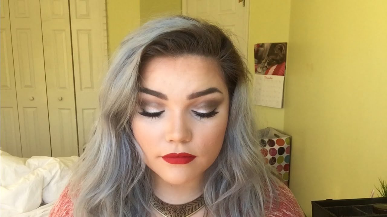 Holiday Makeup - Classic Ruby Woo - YouTube