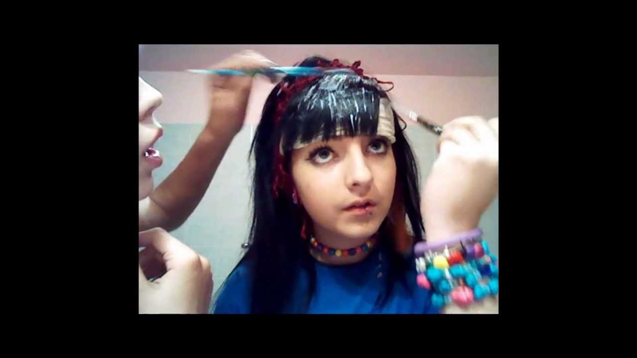 How to bleach your dreadlocks and bangs ^-^ - YouTube