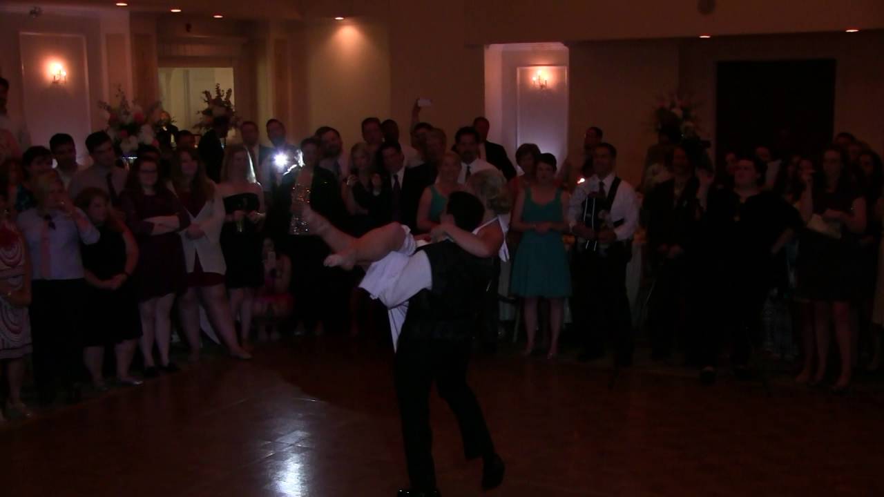 Bride & Groom's Epic Surprise Dance With Flash Mob - YouTube