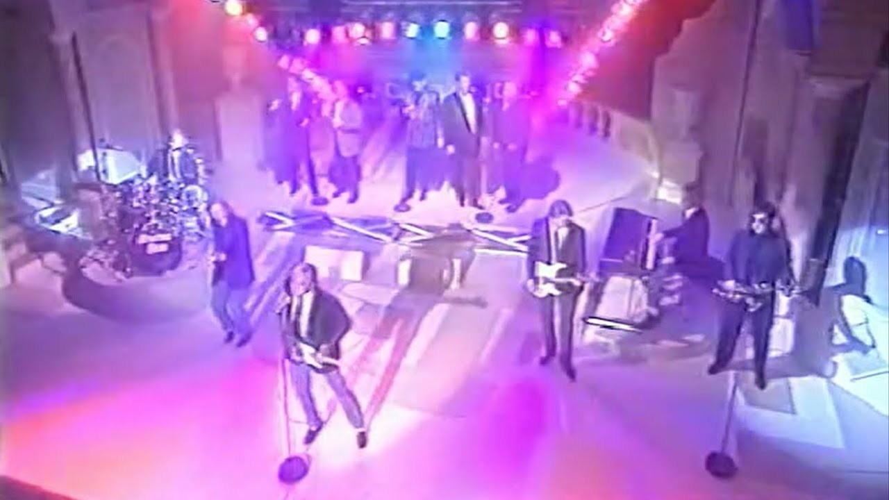 Status Quo & The Beach Boys - Fun Fun Fun (Des O'Conner Show) - YouTube