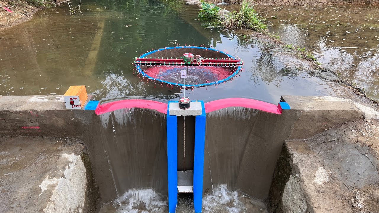 Building Mini Hydroelectric Design With Turbines In The Middle Of The ...
