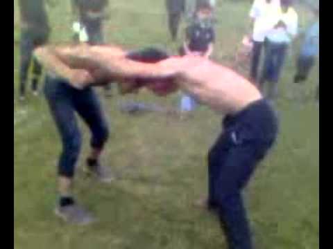 40 yasli gules ustasi... Oguz rayonu Bayan kendi.