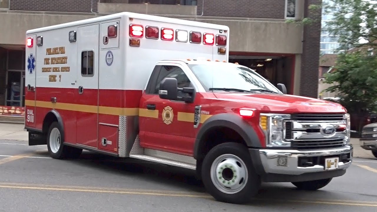 PFD Medic 7 Responding - YouTube