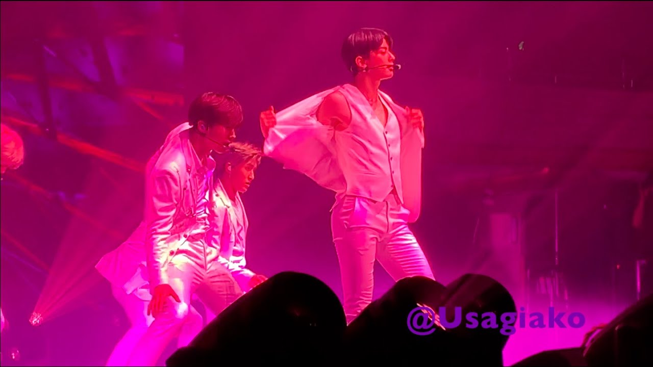 ASTRO 아스트로 Moonwalk STAR LIGHT TOUR in Los Angeles - YouTube