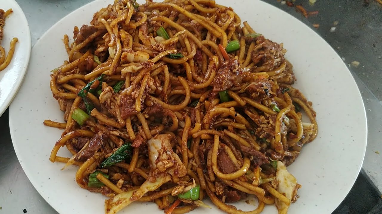 Mee Goreng Daging (Fried Beef Noodle) ~ Street Food Of Malaysia - YouTube