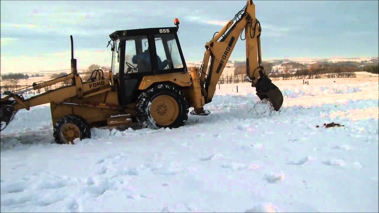 Stuck Ford 655 Backhoe - YouTube