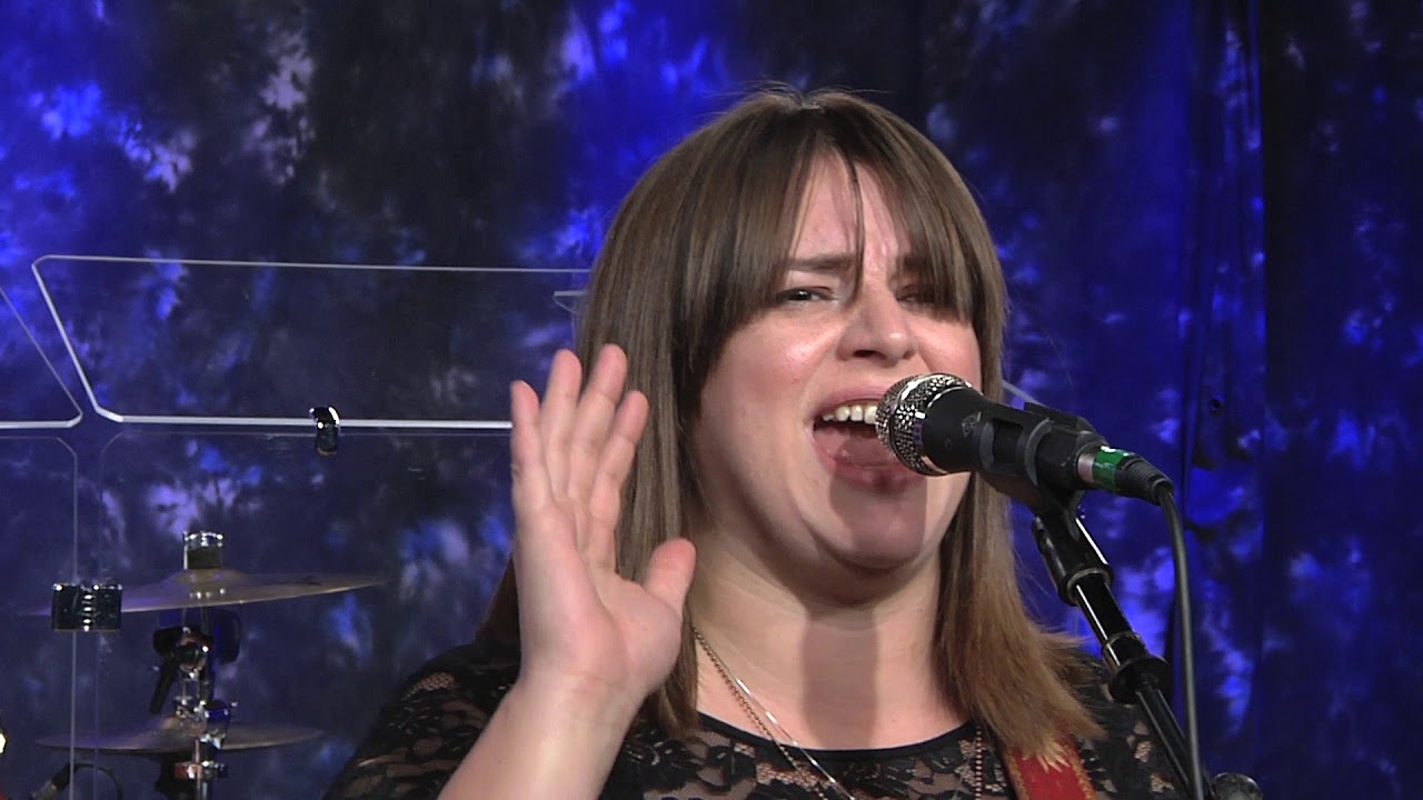 Amanda Fish - Hard Walkin' Blues - Don Odells Legends - YouTube