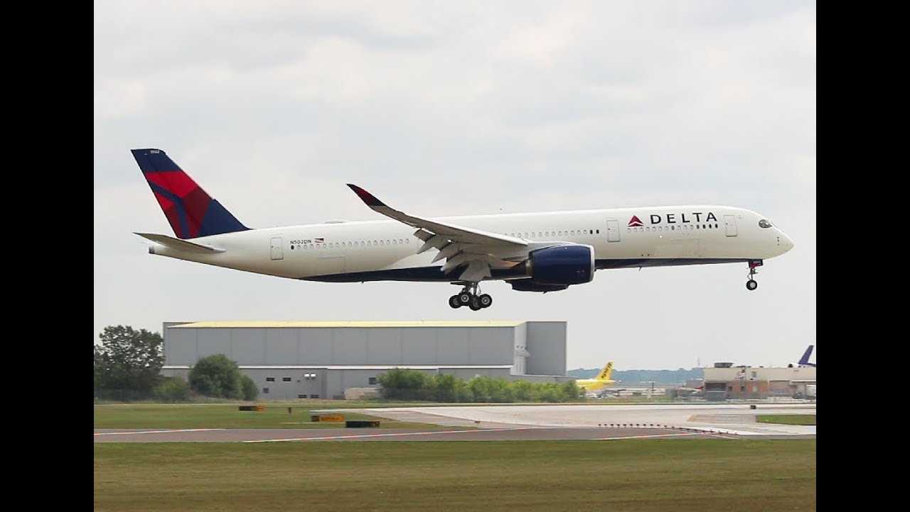 Delta A350 landing, DTW. - YouTube