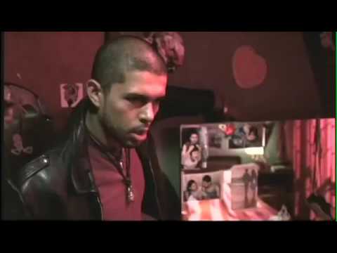 Amores perros: Octavio pega a Ramiro - YouTube