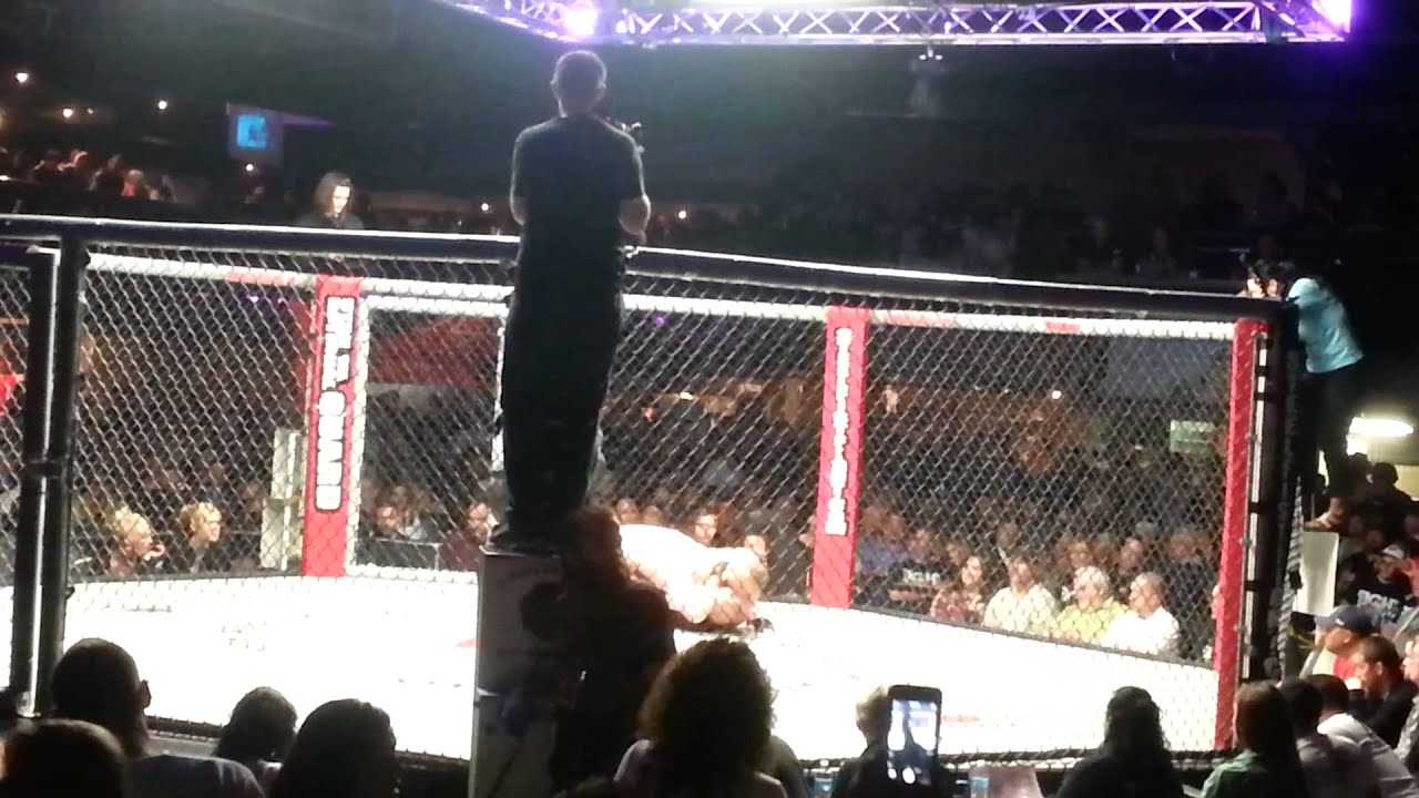 Trever Bradshaw vs Shay Barron - YouTube