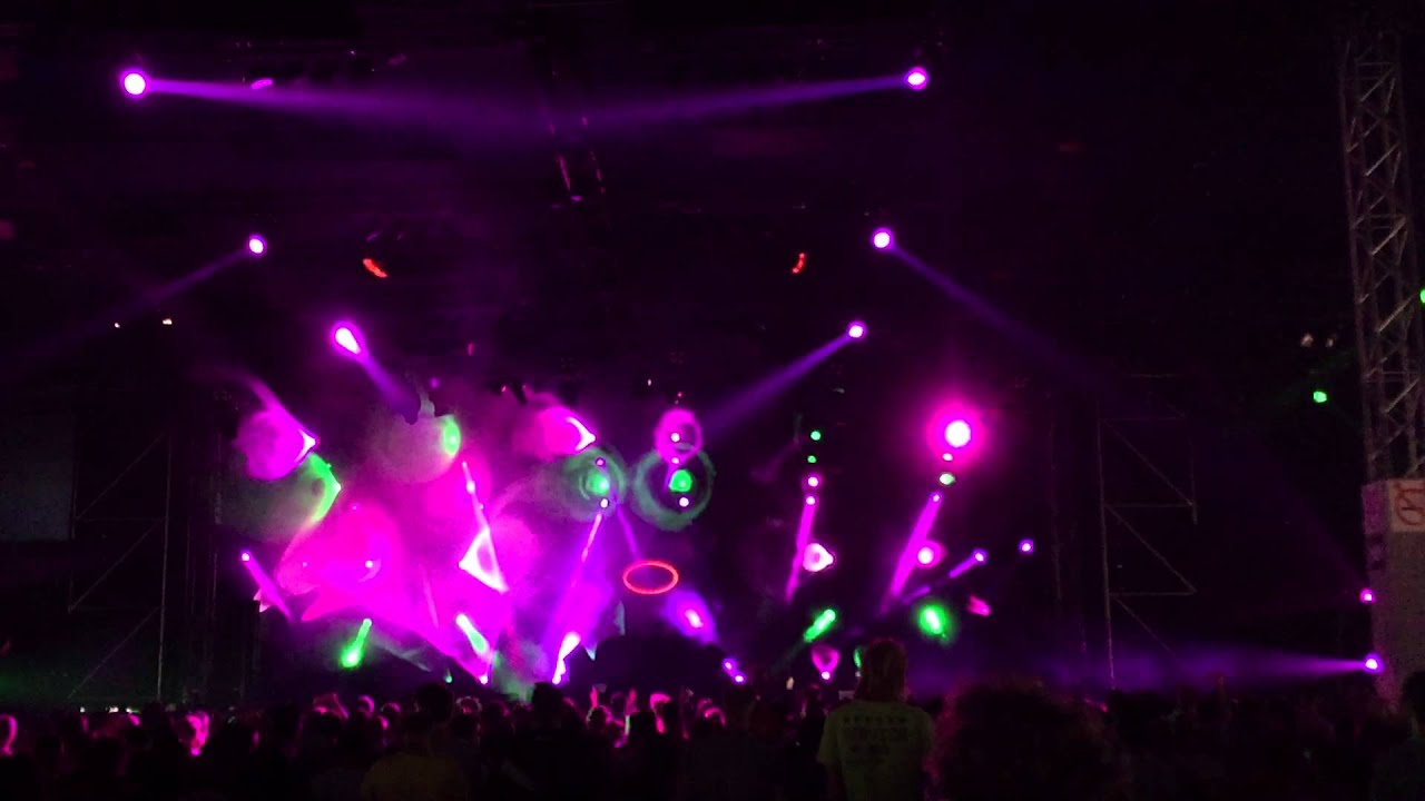 Diplo live @ lowlands 2015 part 1 - YouTube