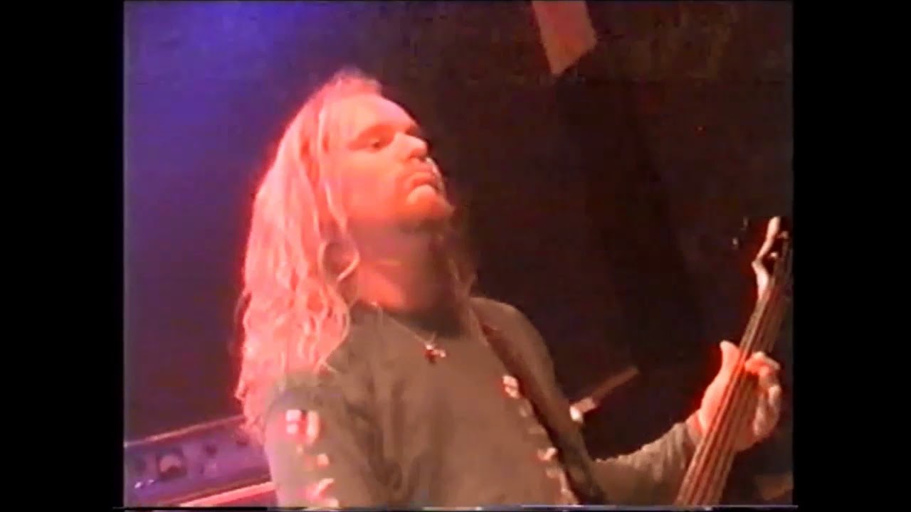 Sinister - Awaiting The Absu (Live Tunk Irun - 17/10/02) - YouTube