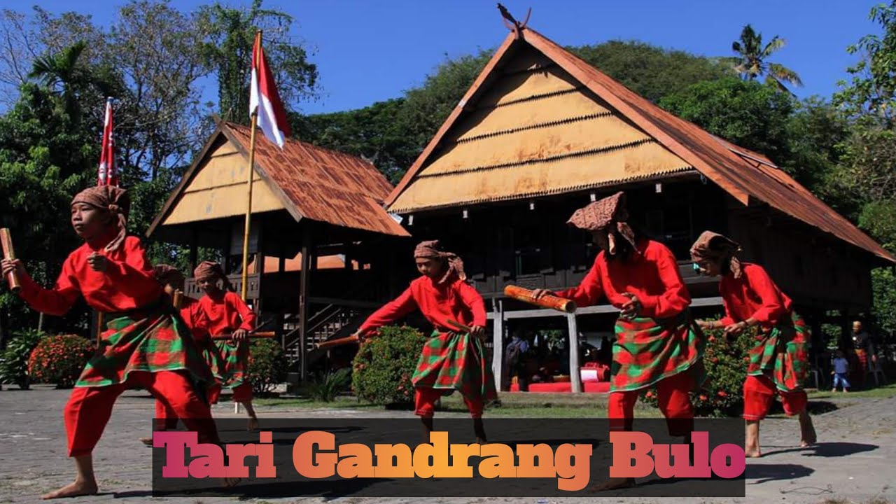Tari Gandrang Bulo - YouTube