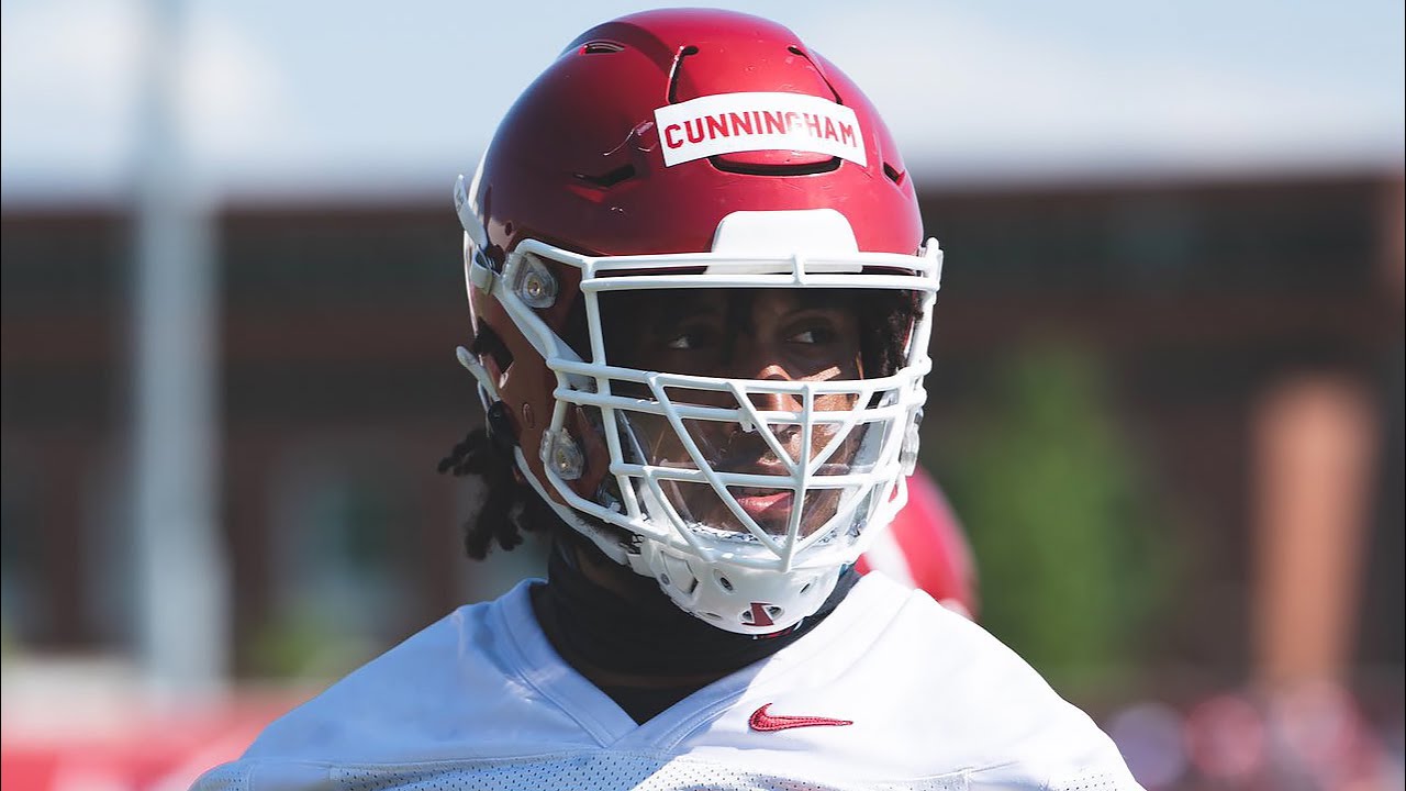 De'Vion Warren, Myron Cunningham after practice for Outback Bowl - YouTube