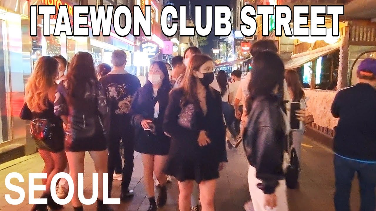 [4K] Seoul night walk itaewon club street,the joy of young people on ...