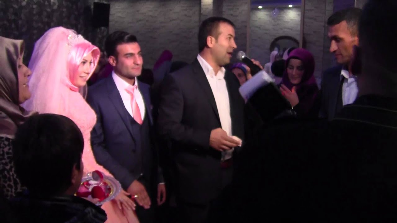 yaşar yılmaz 66 mustafa narin nişan yüzükleri takılışi - YouTube