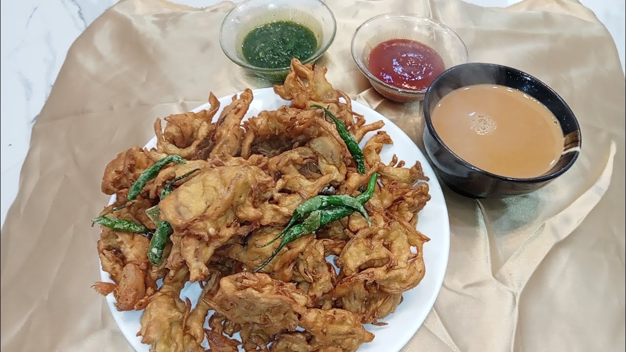 Evening Snacks Kanda Bhajiya And chai | कांदा भजिया | Simple And Tasty ...