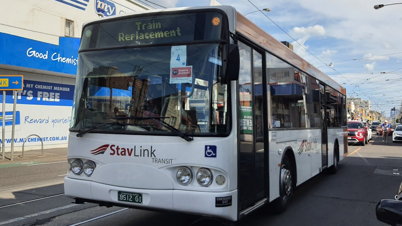 Stavlink Transit #215 Scania L94UB (Volgren CR222L) - YouTube