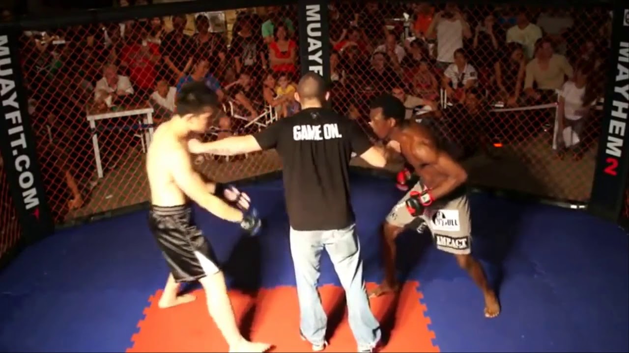 MMA vs Wing Chun! (Real Fight) Very Satisfying Fight!! - YouTube