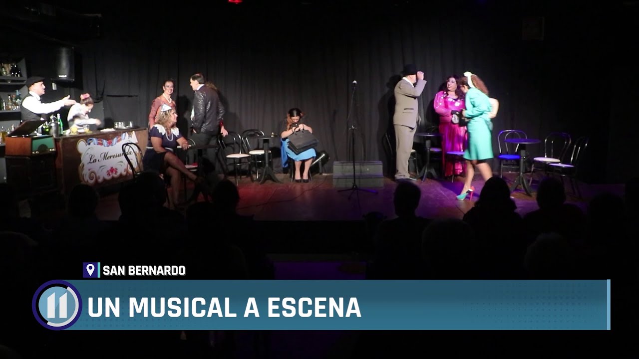 Un musical a escena - YouTube
