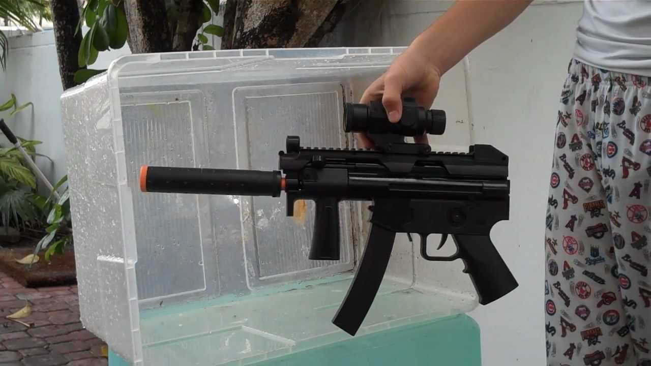 MP5K Airsoft Gun Shooting/Review - YouTube