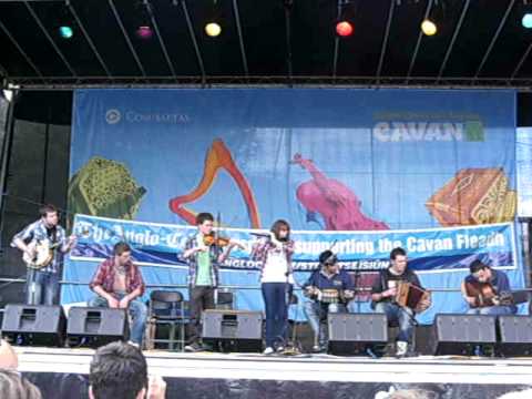 Cavan Fleadh 2011 Street Session Winners - YouTube